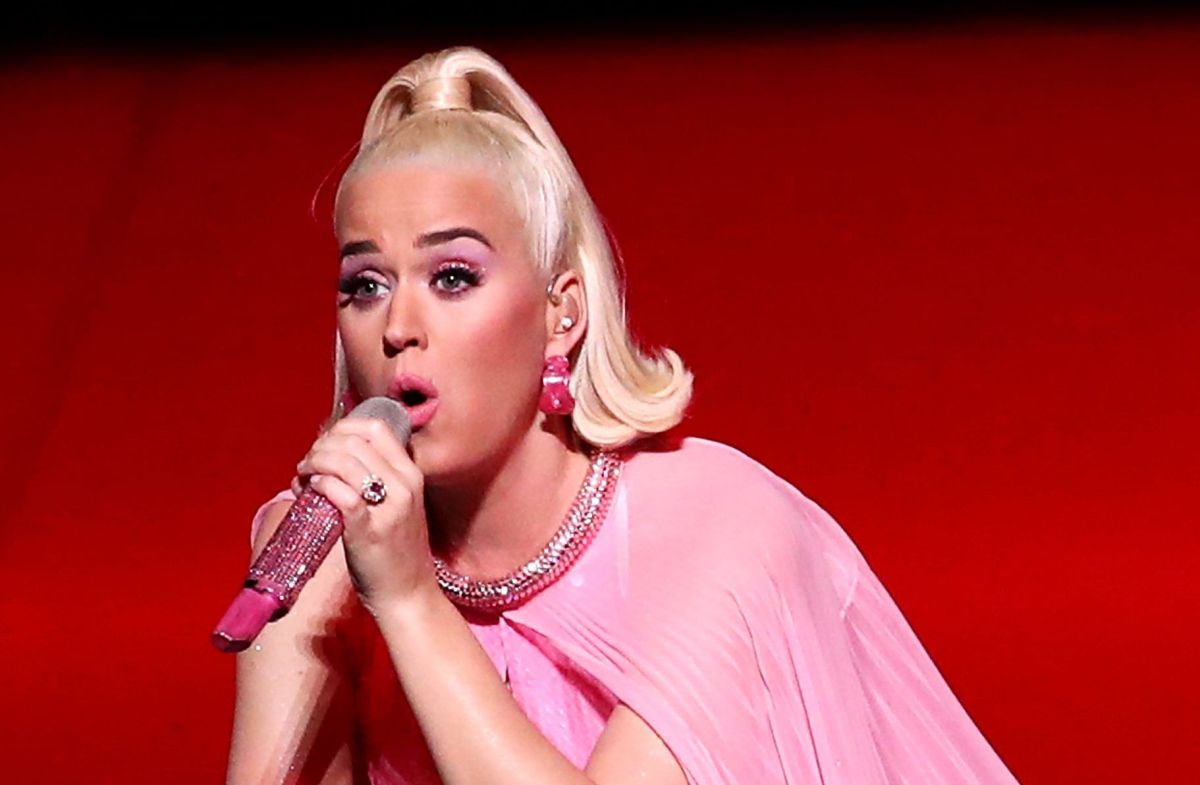 Katy Perry sorprende a sus seguidores mostrándose totalmente al natural ...