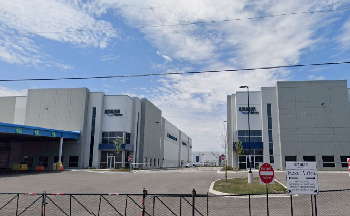 Trabajadores de Amazon de Chicago exigen mejores condiciones laborales ...