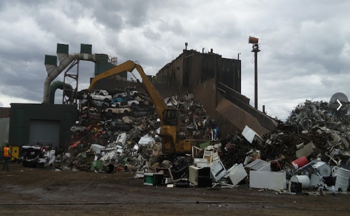 Antigua instalación de reciclaje y trituración de metal de General Iron ...